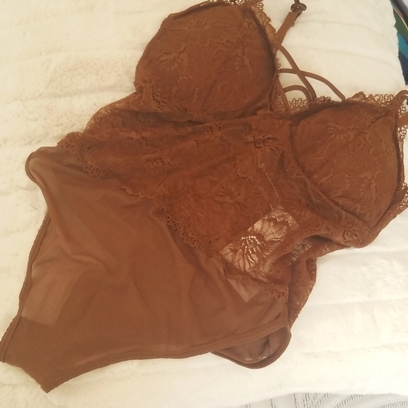 Callie Lives | Tops | Spicy Brown Lace Bodysuitsmall Nwt | Poshmark